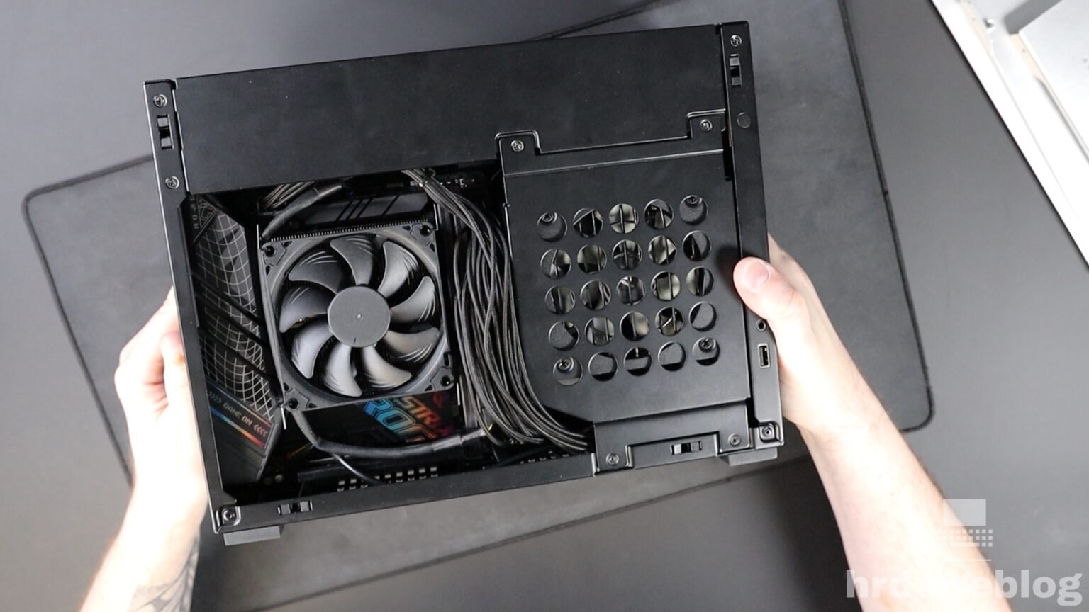 Air cooled Lian Li DAN Cases A4-H2O Build - hrdwreblog